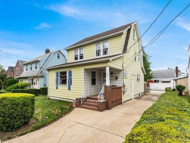 house with 4 bedroom, Mineola NY ES103620350
