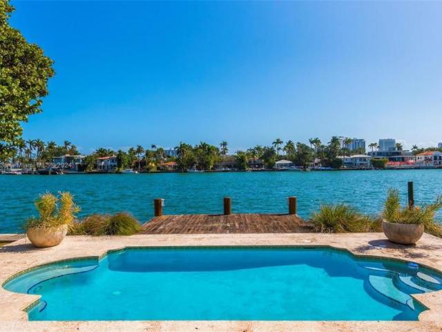 house with 4 bedroom, Miami Beach FL FL DLS101828493