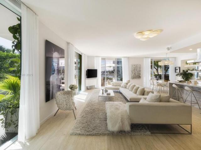 house with 4 bedroom, Miami Beach FL FL DLS101828565