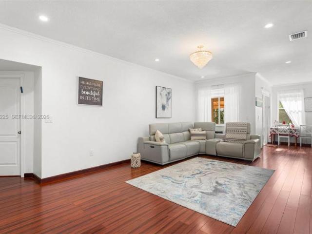 house with 4 bedroom, Miami FL DS102397248
