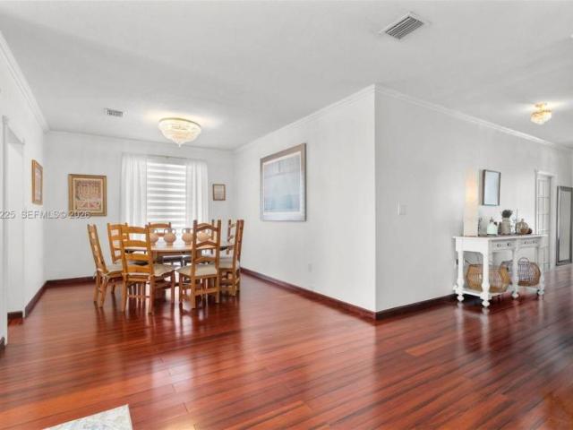 house with 4 bedroom, Miami FL DS102397374