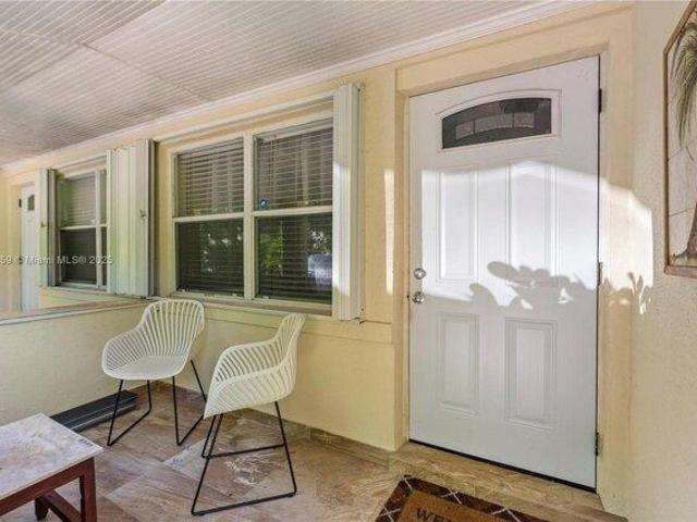 house with 4 bedroom, Miami FL ES103500716