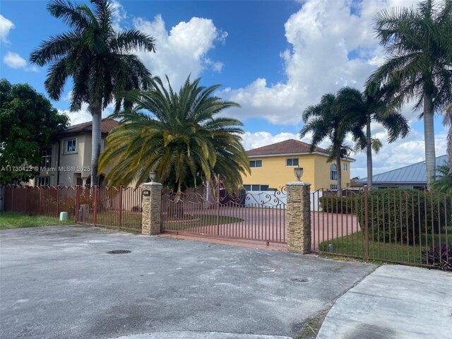 house with 4 bedroom, Miami FL ES88203824