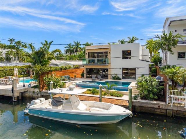 house with 4 bedroom, Miami Fl FL DLS100902234