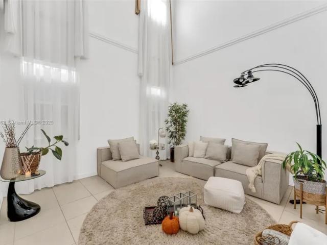 house with 4 bedroom, Miami FL FL DLS102715810