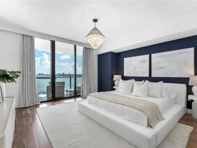 house with 4 bedroom, Miami FL FL DLS102395242