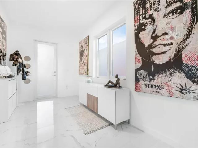house with 4 bedroom, Miami FL FL DS102396415