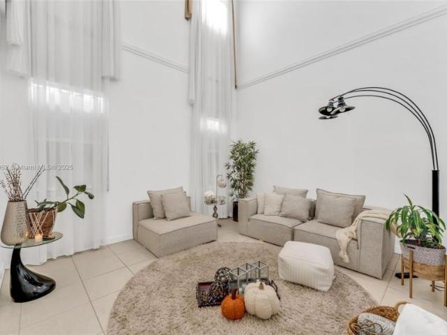 house with 4 bedroom, Miami FL FL DS102397042