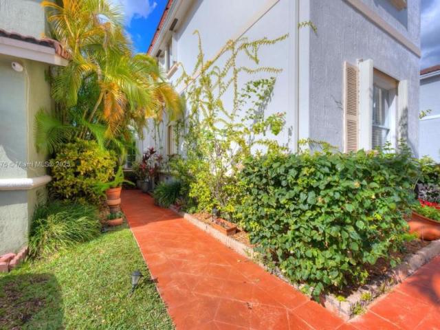house with 4 bedroom, Miami FL FL DS102397461