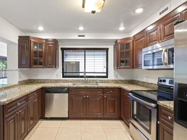 house with 4 bedroom, Miami FL FL DS102519088