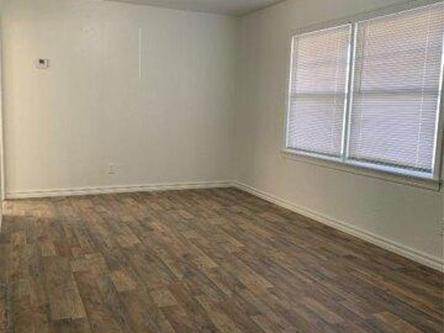 house with 4 bedroom, Midwest City OK ES103501574