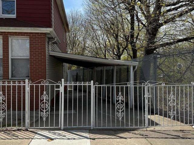 house with 4 bedroom, Midwood NY ES72692044
