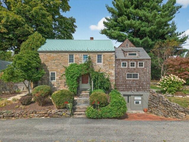house with 4 bedroom, Middletown NY DLS102282368
