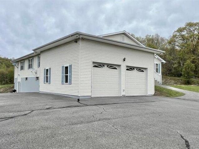 house with 4 bedroom, Middletown NY ES105208116