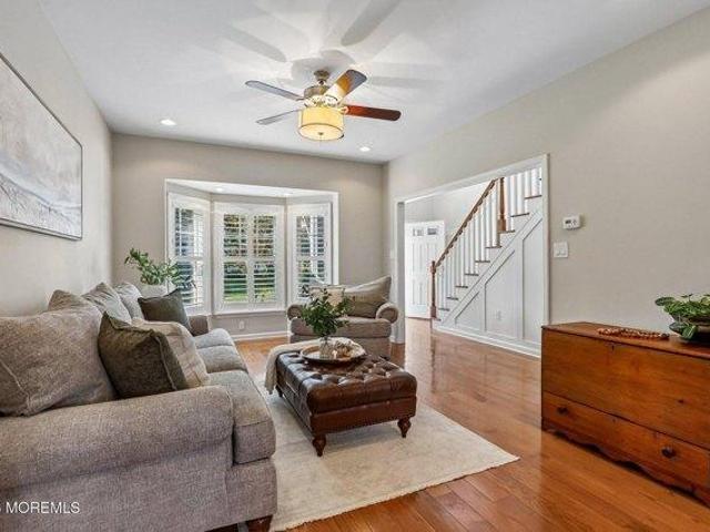 house with 4 bedroom, Middletown NJ ES105191908