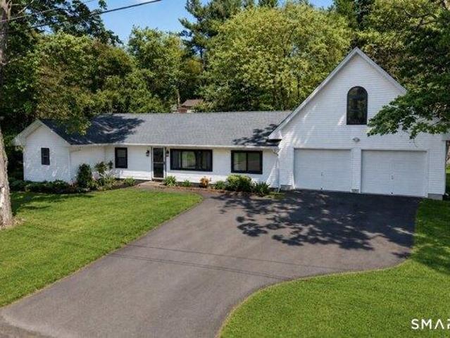 house with 4 bedroom, Middletown CT DLS102564859