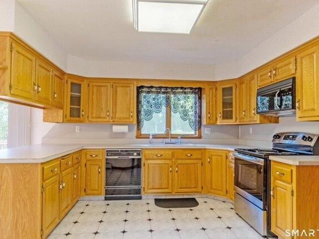 house with 4 bedroom, Middletown CT DS104261487
