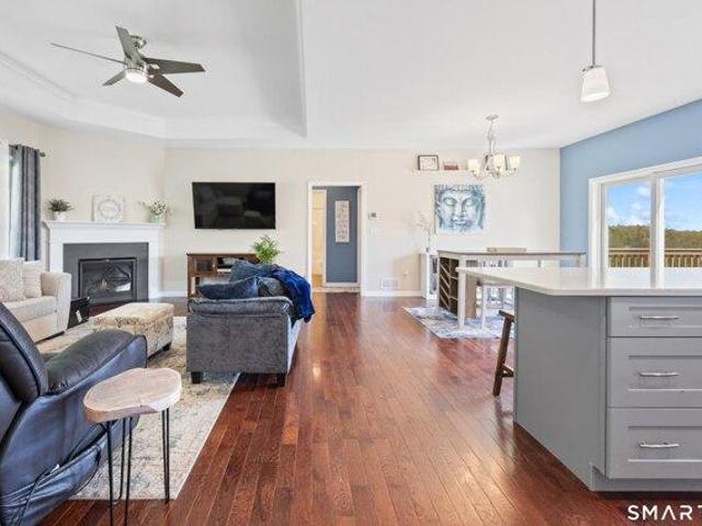 house with 4 bedroom, Middletown CT DS102477756