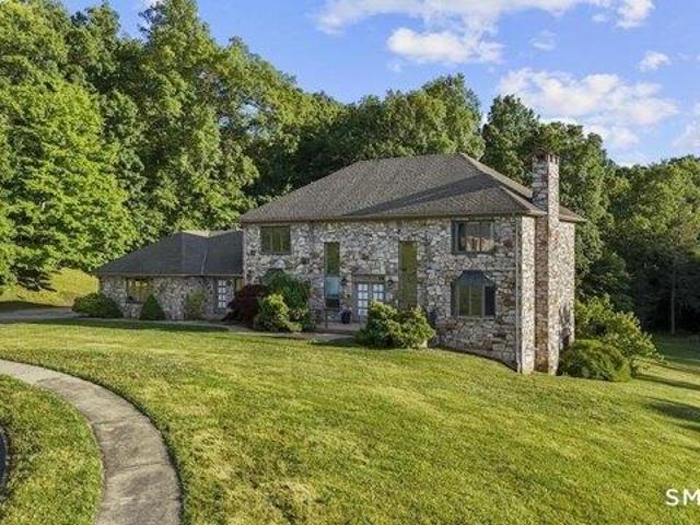 house with 4 bedroom, Middletown CT ES104299194