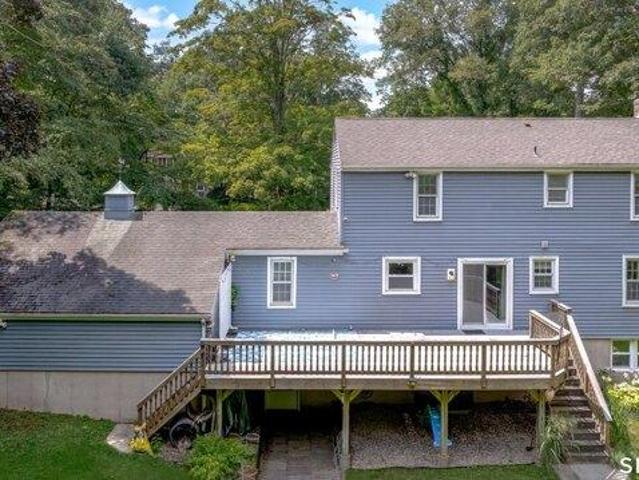 house with 4 bedroom, Middletown CT ES105230269