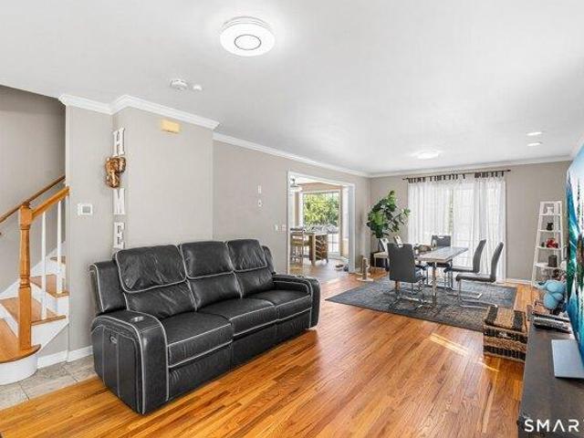 house with 4 bedroom, Middletown CT ES103162074