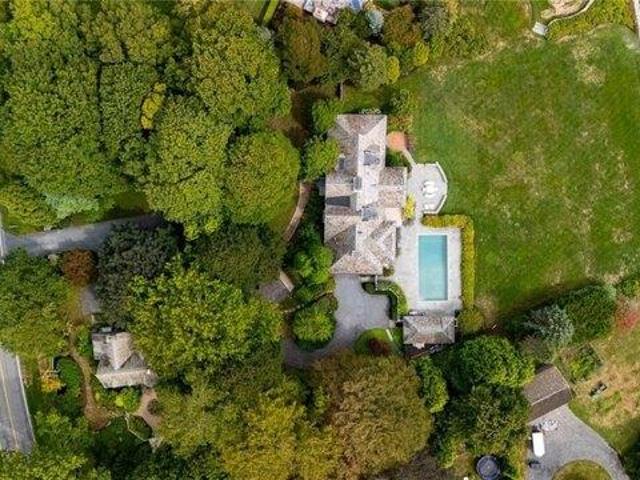 house with 4 bedroom, Middletown RI DLS101631894