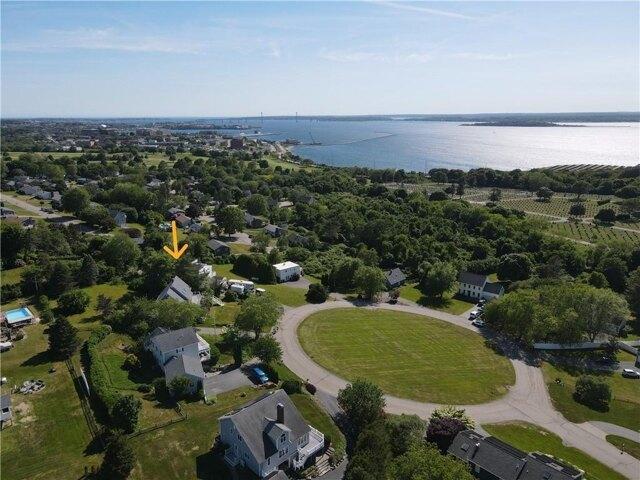 house with 4 bedroom, Middletown RI DS104074742