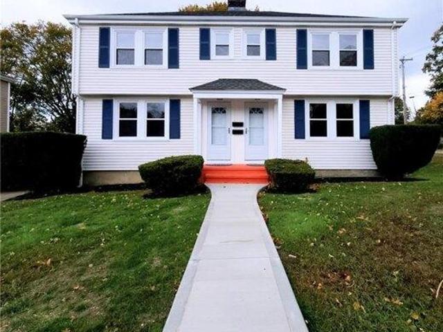 house with 4 bedroom, Middletown RI DS102344999