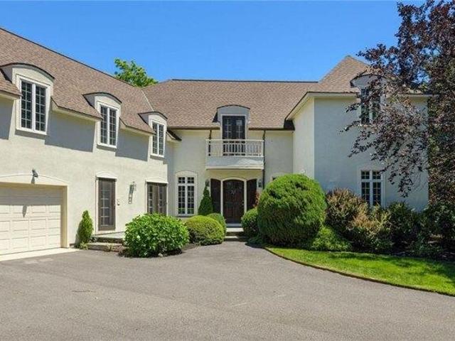 house with 4 bedroom, Middletown RI ES104148205