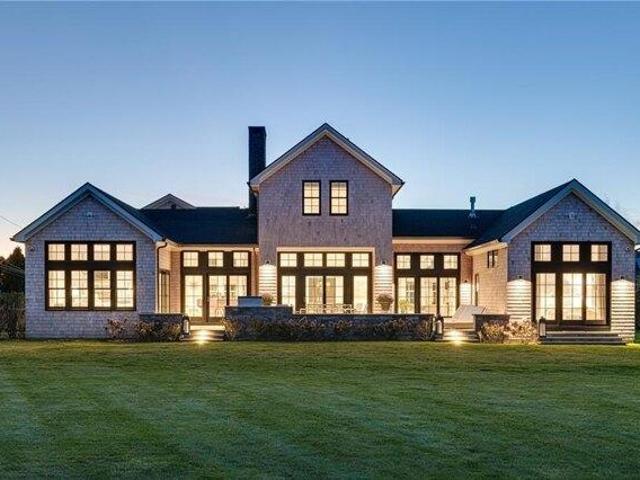 house with 4 bedroom, Middletown RI ES104851770