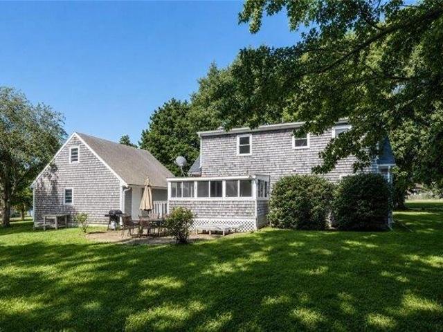house with 4 bedroom, Middletown RI ES105127418