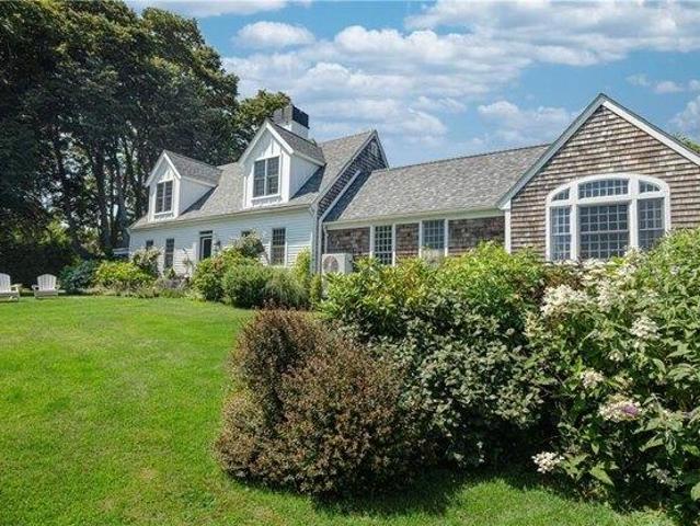 house with 4 bedroom, Middletown RI ES103159571