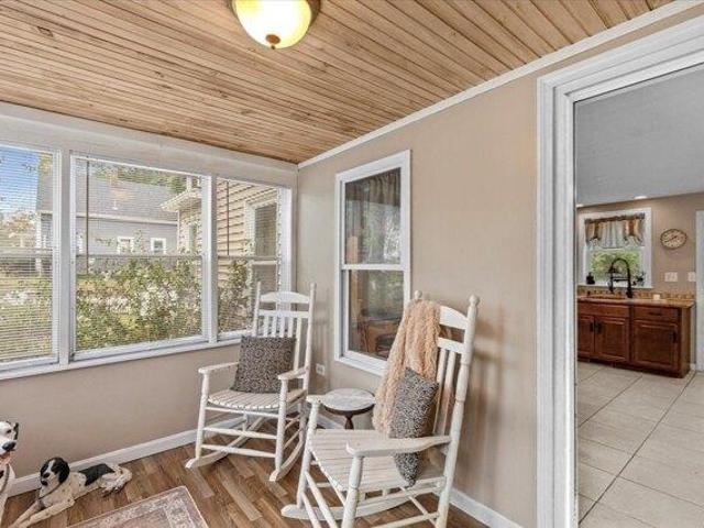 house with 4 bedroom, Middleboro MA DLS102370100