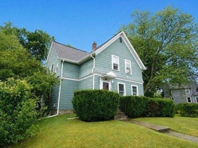 house with 4 bedroom, Middleboro MA DS104113992