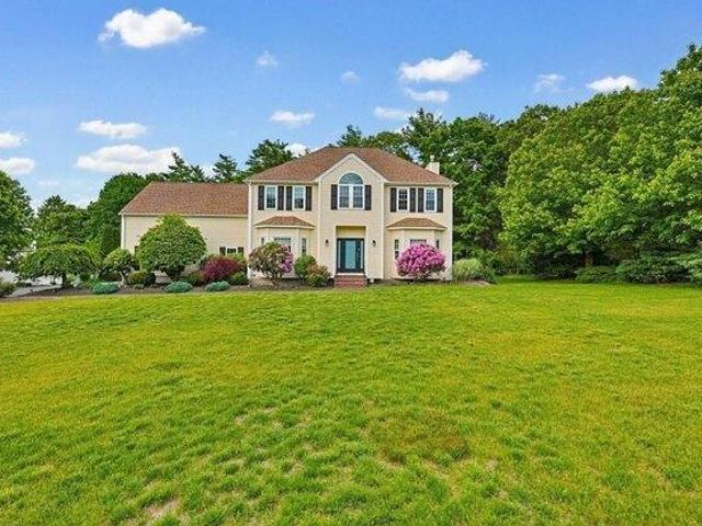 house with 4 bedroom, Middleboro MA DS102961116