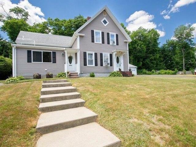 house with 4 bedroom, Middleboro MA ES104115249
