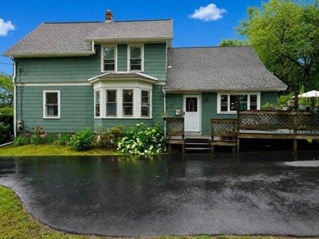 house with 4 bedroom, Middleboro MA ES104113992