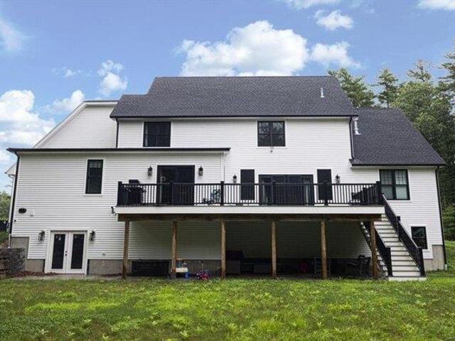 house with 4 bedroom, Middleboro MA ES105126305
