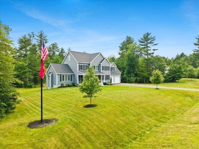 house with 4 bedroom, Middleboro MA ES105156516