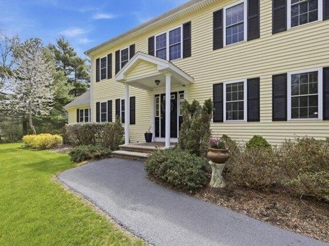 house with 4 bedroom, Middleboro MA ES103126869