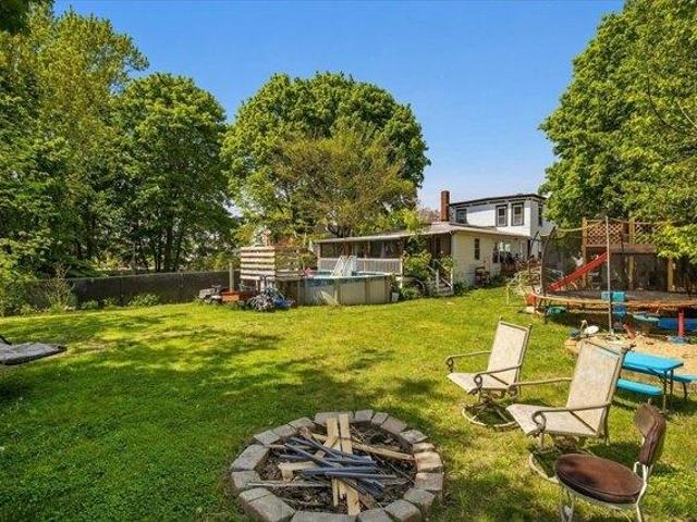 house with 4 bedroom, Middleboro MA ES103885457