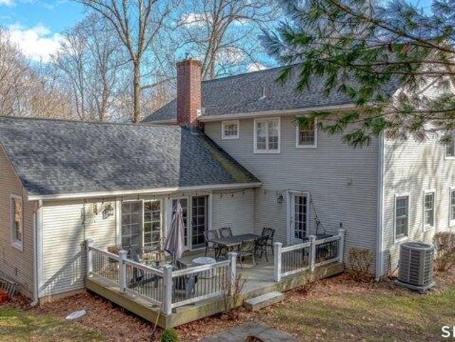 house with 4 bedroom, Middlebury CT DS102527858