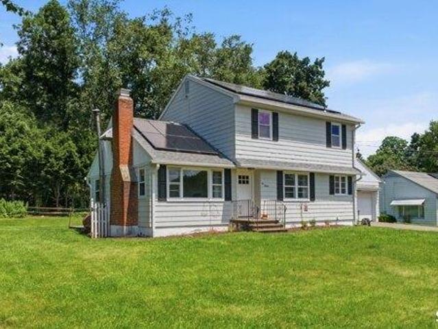 house with 4 bedroom, Middlebury CT ES104788894