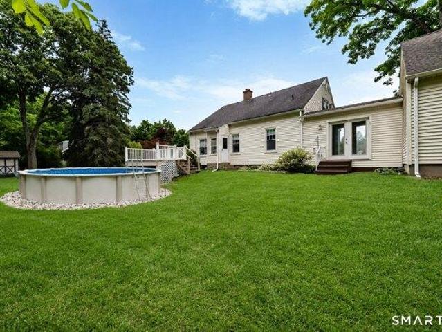 house with 4 bedroom, Middlebury CT ES103432300