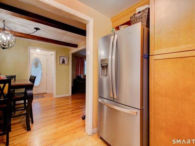 house with 4 bedroom, Middlefield CT ES104189537