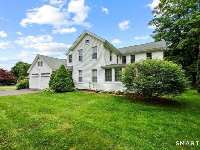 house with 4 bedroom, Middlefield CT ES104834454