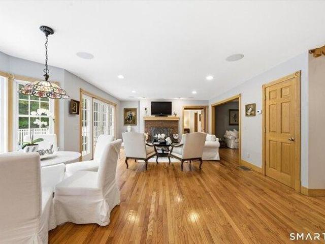 house with 4 bedroom, Middlefield CT ES105127136