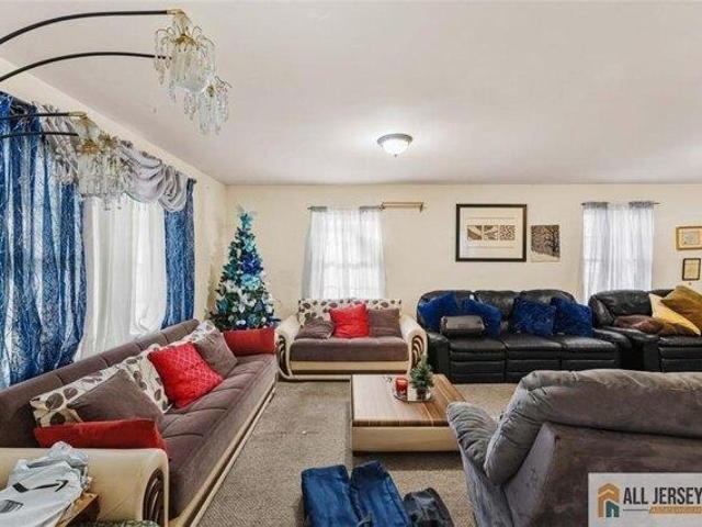 house with 4 bedroom, Middlesex NJ ES105208036