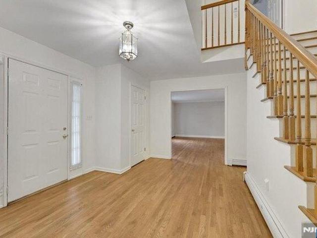 house with 4 bedroom, Midland Park NJ ES104410272