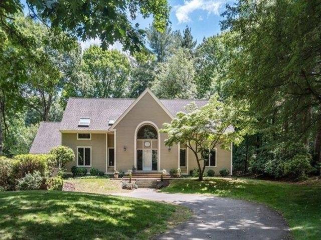 house with 4 bedroom, Milton MA DS104188516